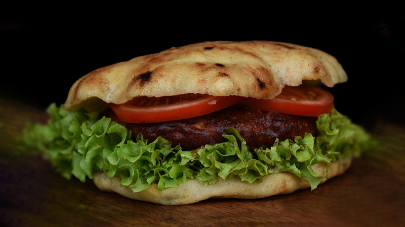 Gurmanska pljeskavica | Urnebes | Mister D dostava hrane